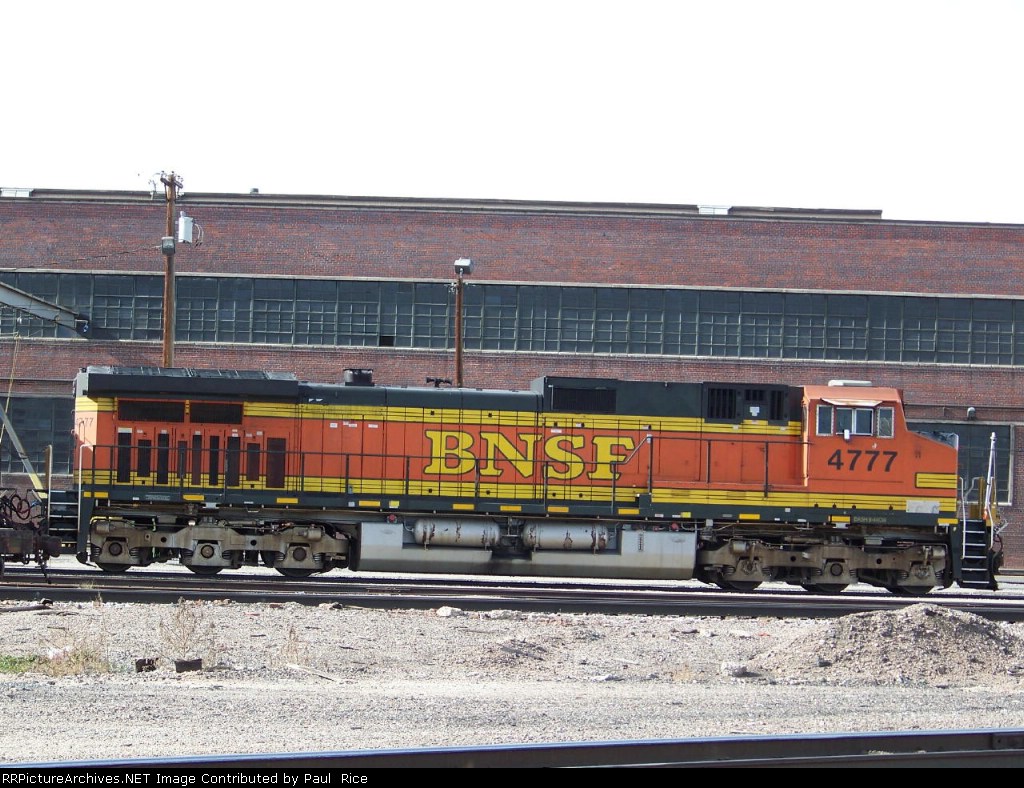 BNSF 4777